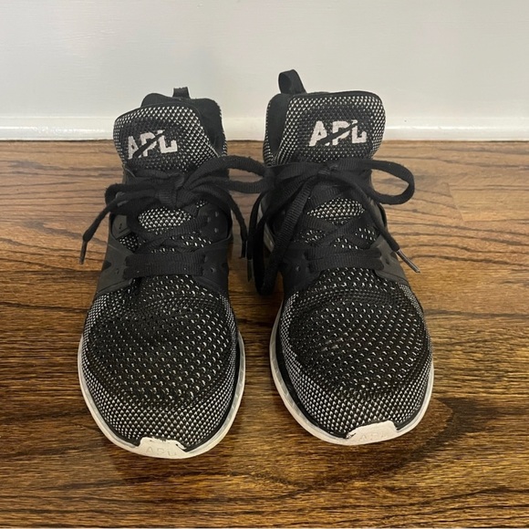 APL | Shoes | Apl Ascends Black And Silver Tennis Shoes | Poshmark
